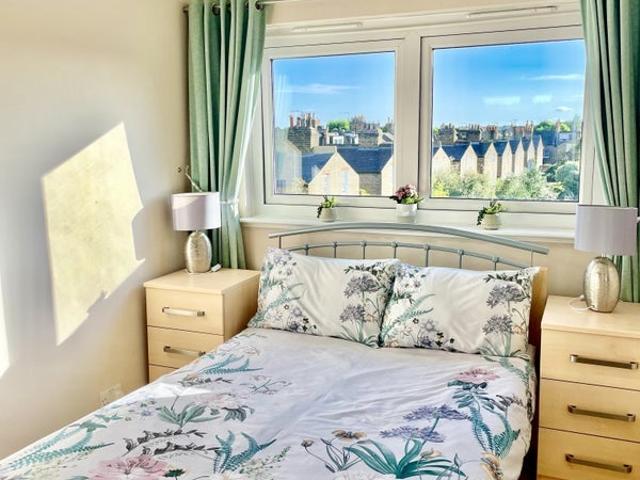 Room at Wandsworth Common West Side, Greater London