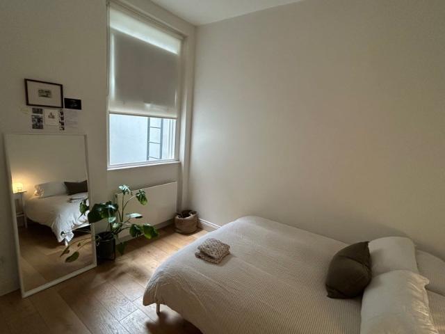 Room at Wandsworth Bridge Road, Greater London