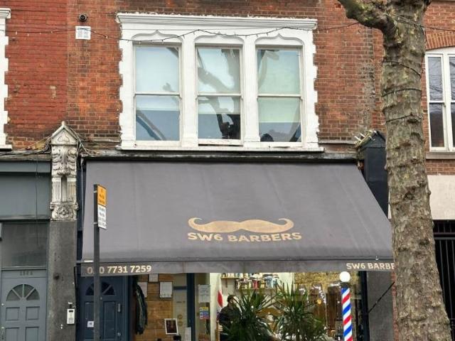 Room at Wandsworth Bridge Road, Greater London