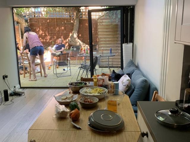 Room at Wandsworth Bridge Road, Greater London