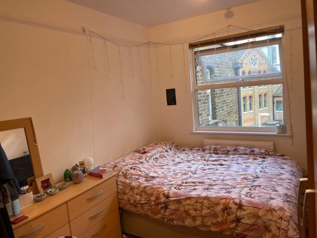 Room at Wandsworth High Street, Greater London