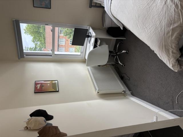 Room at Wandsworth Road, Greater London