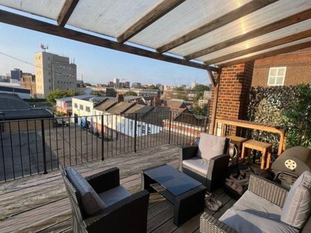 Room at Wandsworth Road, Greater London