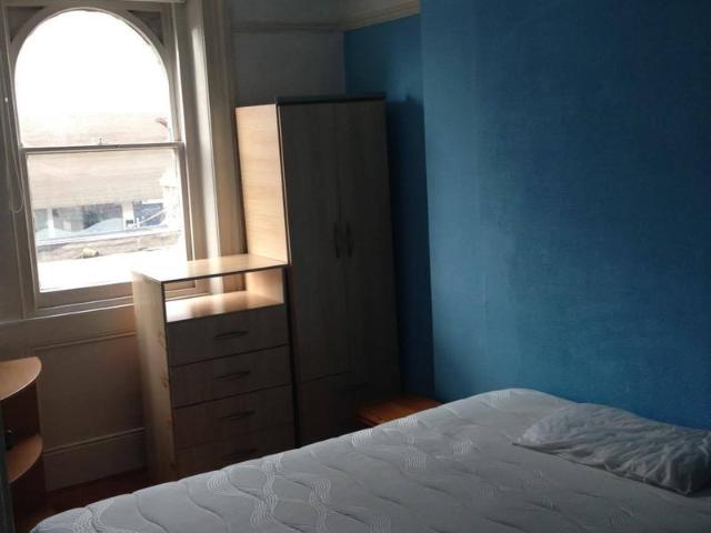 Room at Wandsworth Road, Greater London