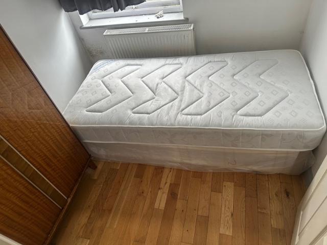 Room at Wanstead Lane, Greater London