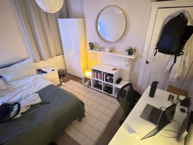 Room at Warmington Road, Greater London