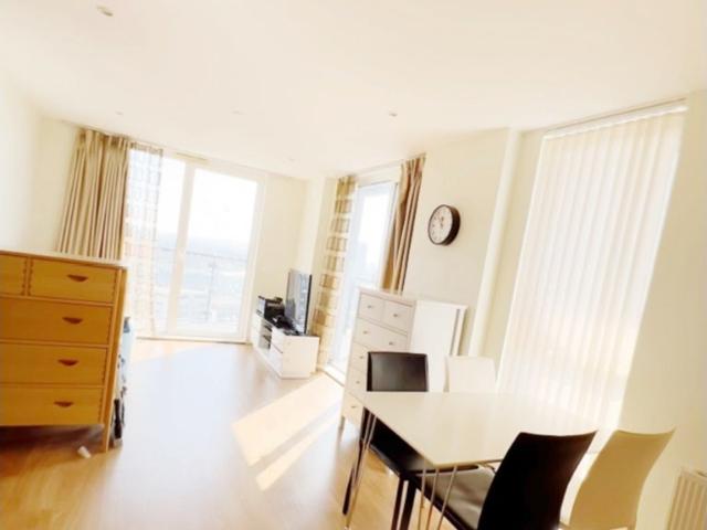 Room at Ward Road, Greater London