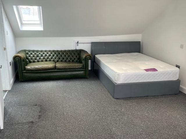 Room at Warham Road, Greater London
