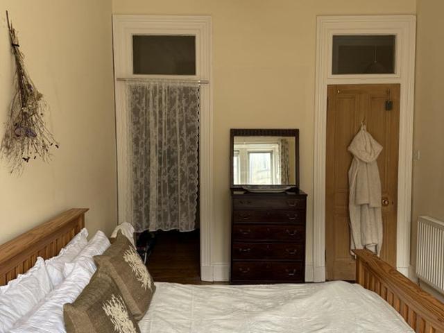 Room at Warrender Park Road, City of Edinburgh