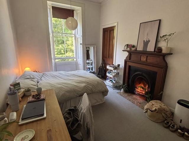 Room at Warrender Park Road, City of Edinburgh