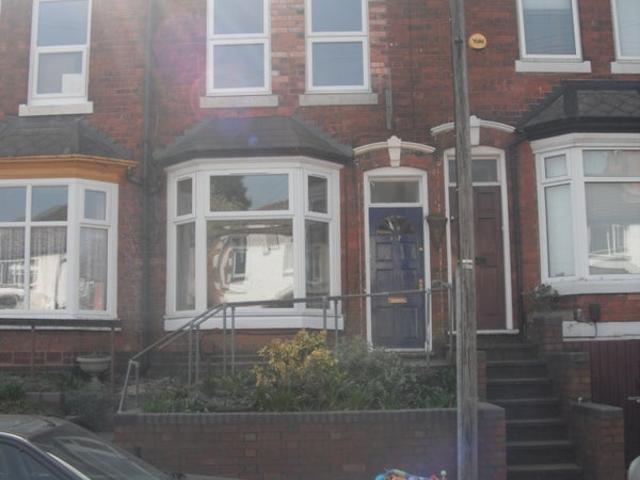 Room at Warwards Lane, Birmingham