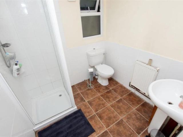 Room at Warwards Lane, Birmingham