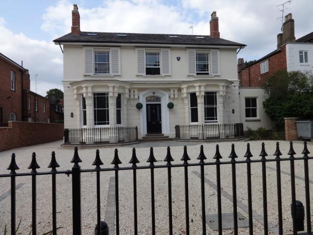 Room at Warwick New Road, Royal Leamington Spa