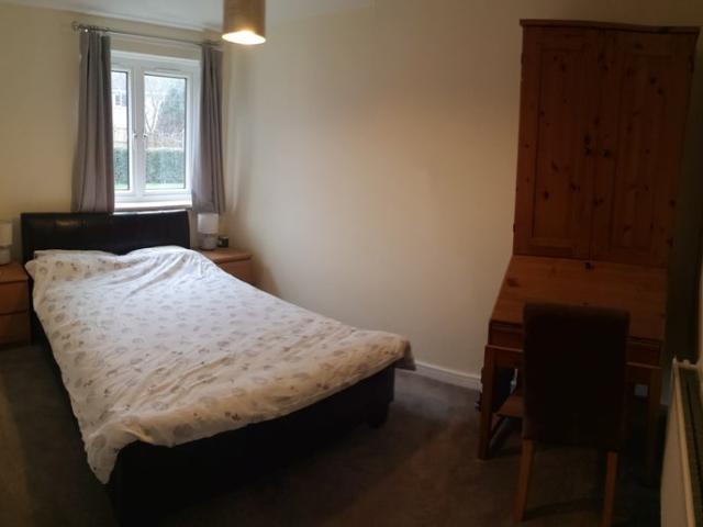 Room at Warwick Road, Bristol
