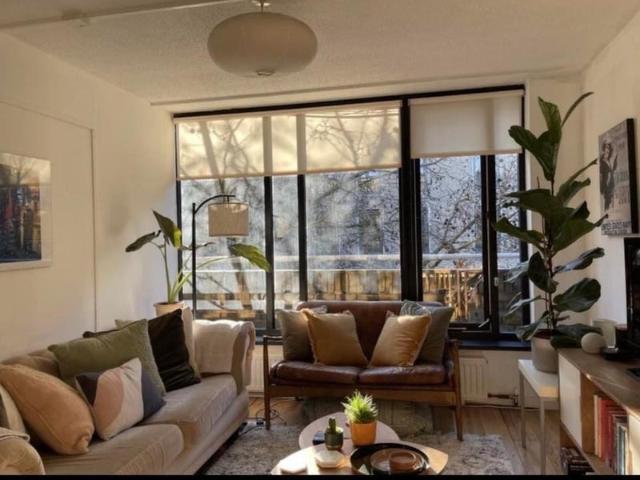 Room at Warwick Road, Greater London