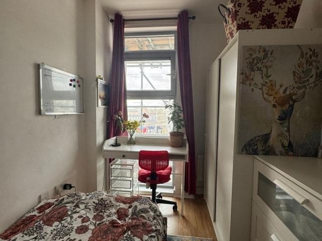 Room at Watney Street, Greater London