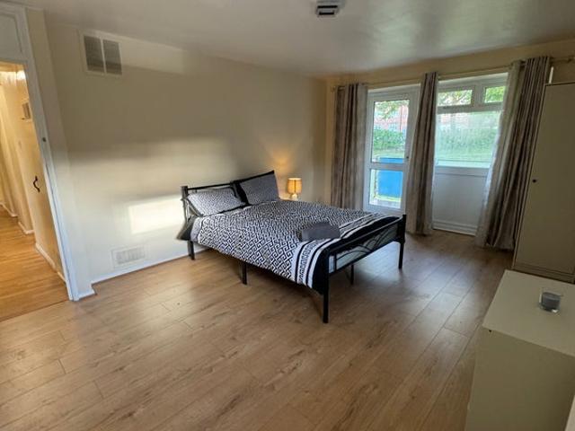 Room at Waterfall Road, Greater London