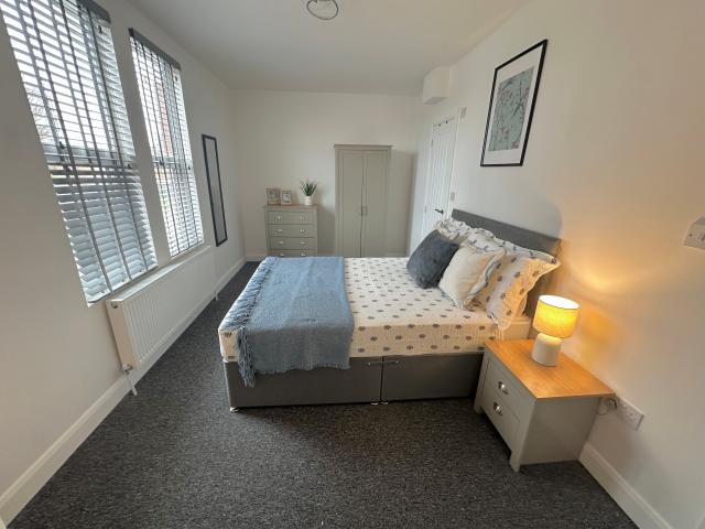 Room at Waterloo Road, Sandwell