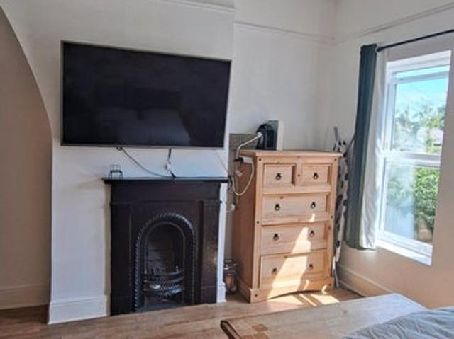Room at Waterloo Road, Runcorn