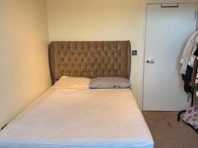 Room at Waterside Way, Wakefield