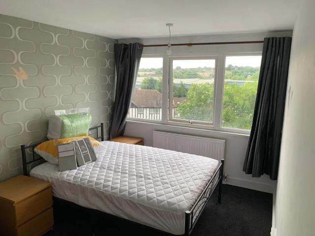 Room at Waterside, Greater London