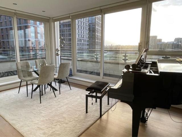 Room at Waterside Path, Greater London