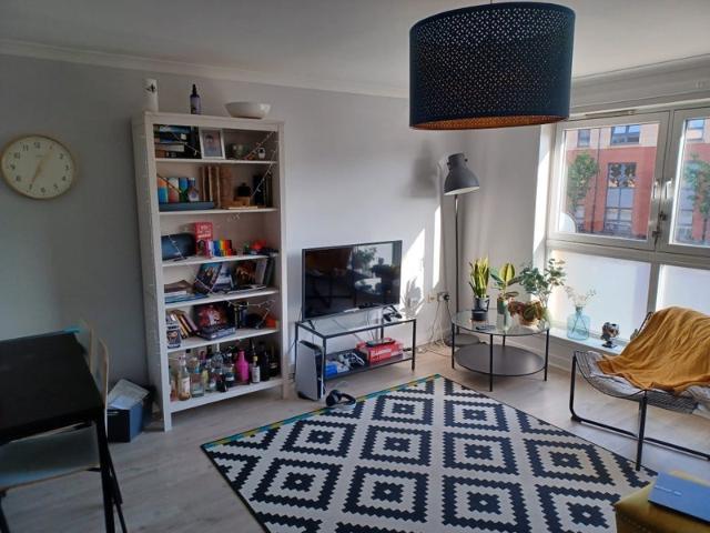 Room at Waterside Place, Glasgow