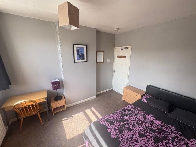 Room at Waterton Road, Wakefield