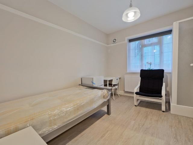 Room at Watford Way, Greater London