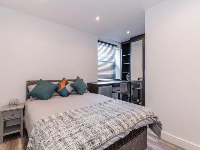 Room at Watford Way, Greater London