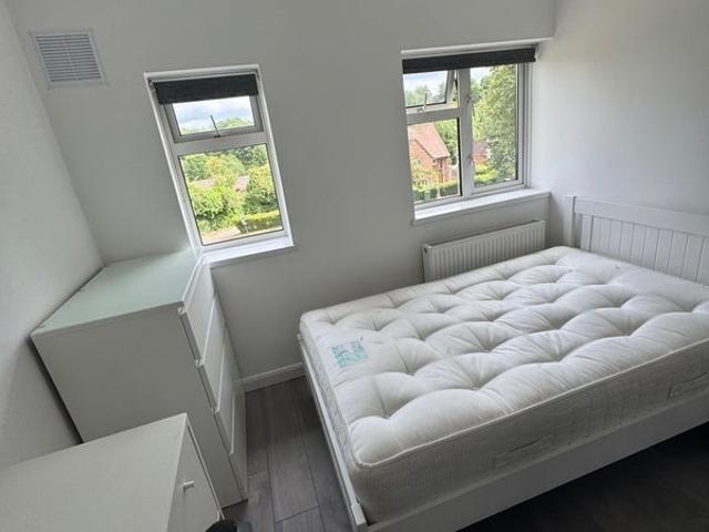 Room at Wavell Way, Winchester