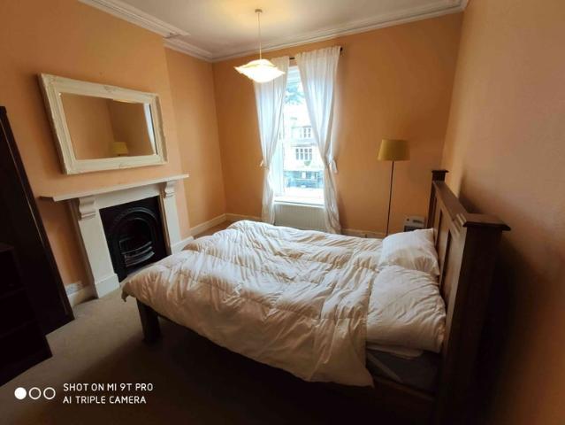 Room at Waverley Road, Bristol