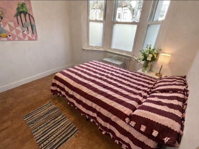 Room at Waverley Road, Greater London