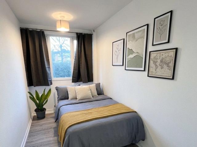Room at Waynflete Square, Greater London