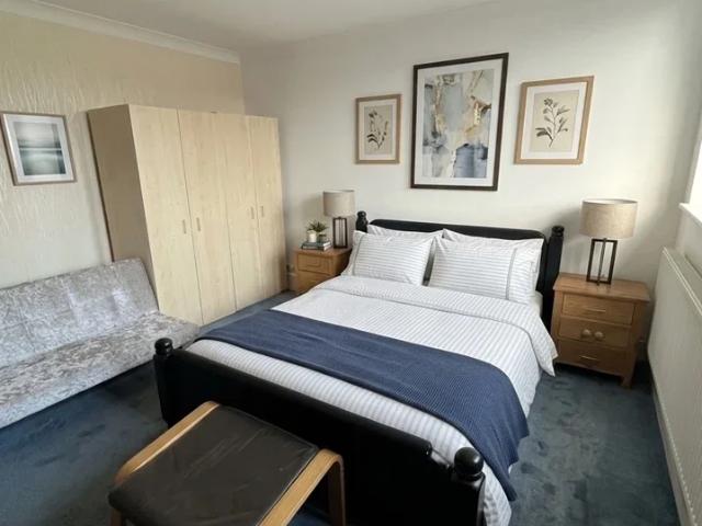 Room at Wayford Street, Greater London