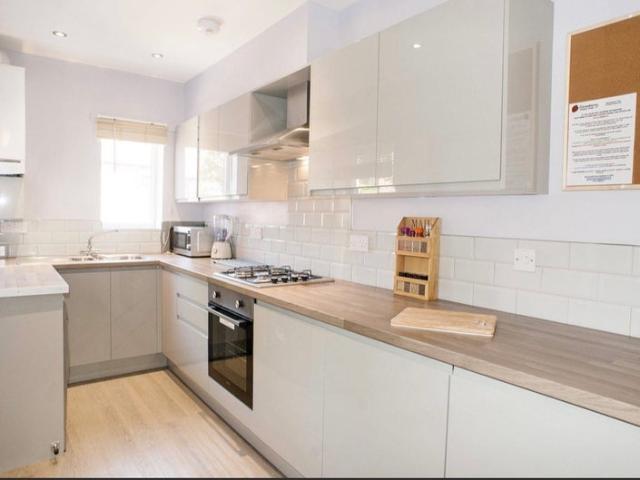 Room at Wayland Road, Sheffield