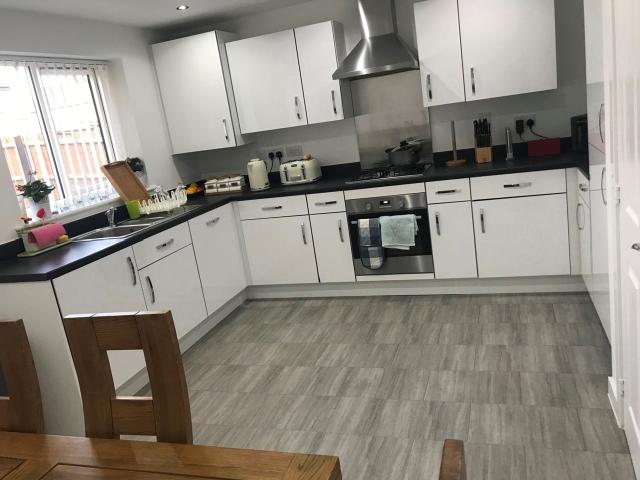 Room at Weedon Road, Upton