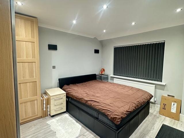 Room at Welbeck Road, Greater London