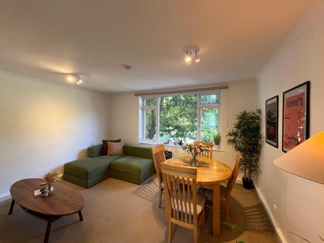 Room at Well Hall Road, Greater London