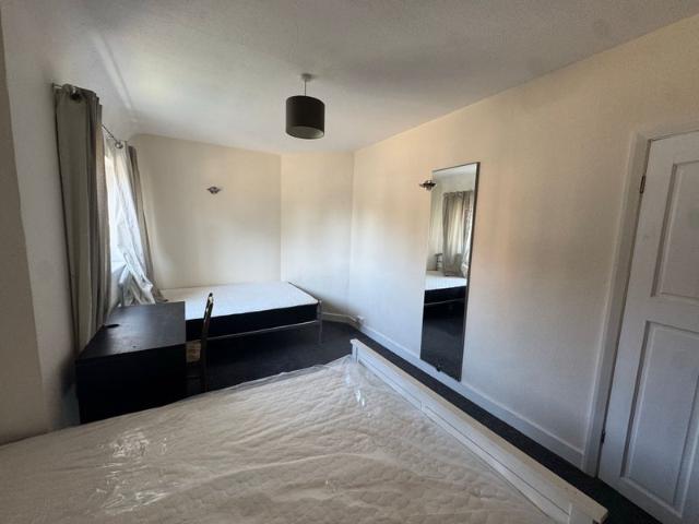 Room at Well Hall Road, Greater London