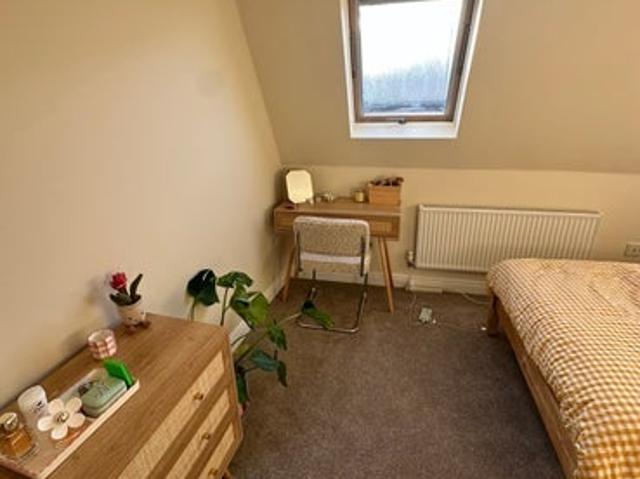 Room at Well Street, Greater London