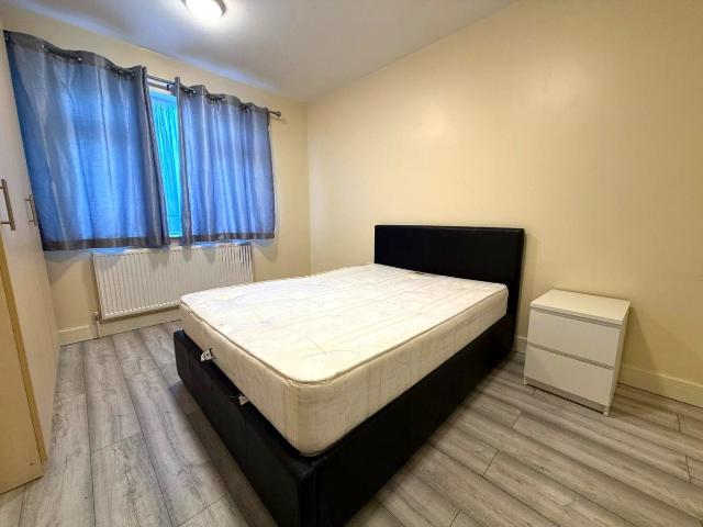 Room at Wellesley Road, Greater London