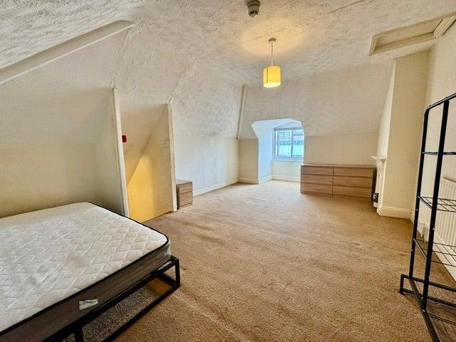 Room at Wells Road, Bristol