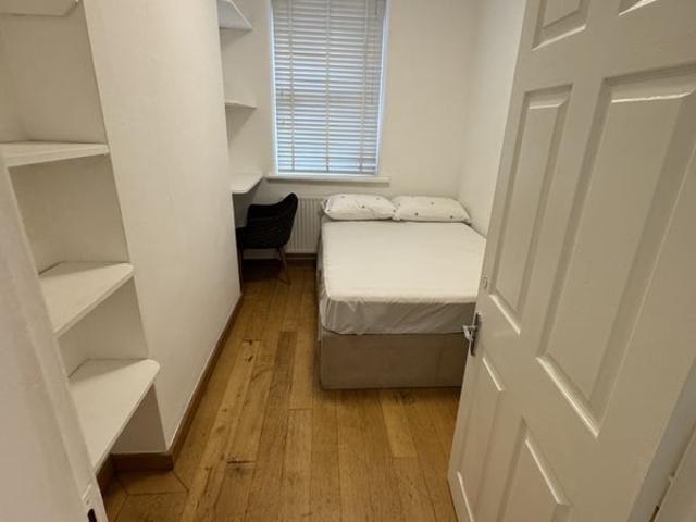 Room at Wells Street, City of Westminster