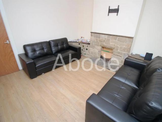 Room at Welton Mount, Leeds