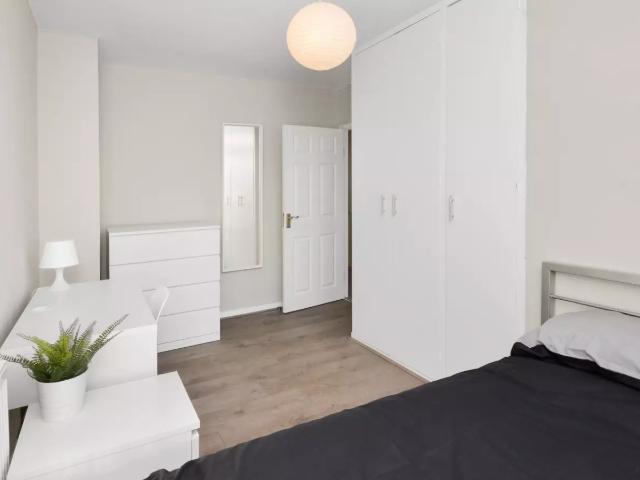 Room at Cambridge Heath Road, Greater London