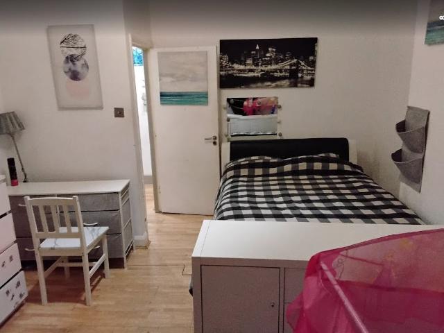 Room at Wendover Road, Greater London