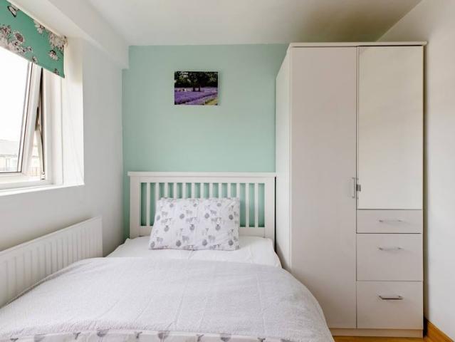 Room at Wentworth Crescent, Greater London