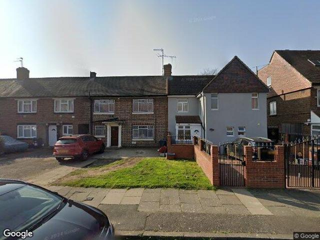 Room at Wesley Avenue, Greater London