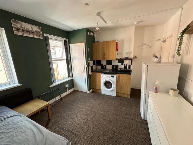 Room at Wesley Street, Wakefield